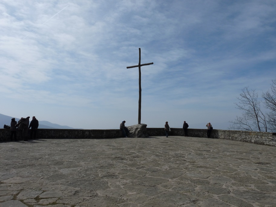 La Verna, la Montagna delle Stimmate | THEBINUTREK ... scopri il cuore ...