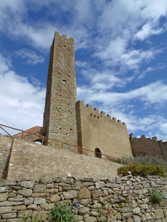 Il Castello di Montecchio Vesponi | THEBINUTREK ... scopri il cuore ...